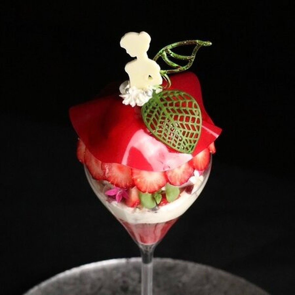 Night parfait specialty shop Parfaiteria PaL Shinsaibashi - Restaurant ...