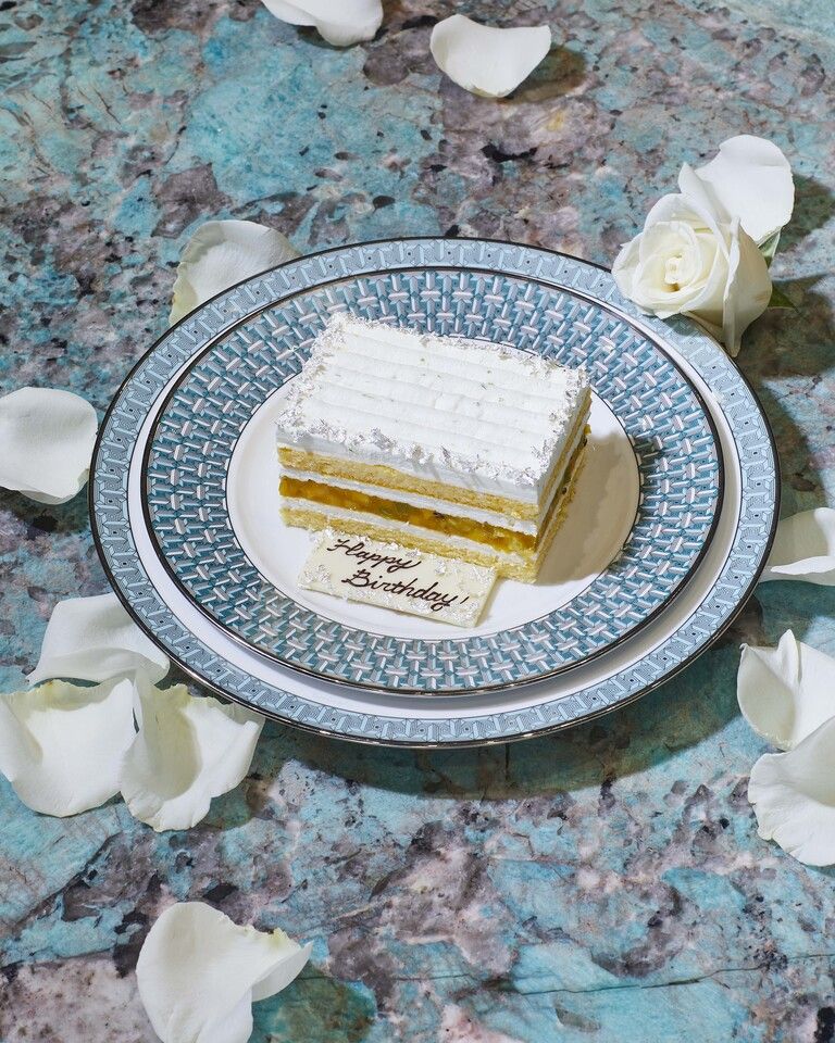 Tiffany Blue Box Café - Restaurant Guide - TableCheck